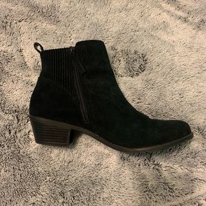 Vionic | Shoes | Vionic Black Suede Bootie | Poshmark